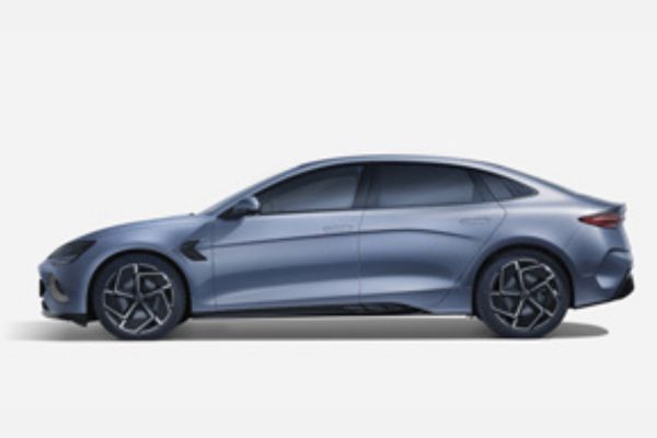 אולמות התצוגה של BYD - רכב חשמלי הנמכר ביותר בישראל